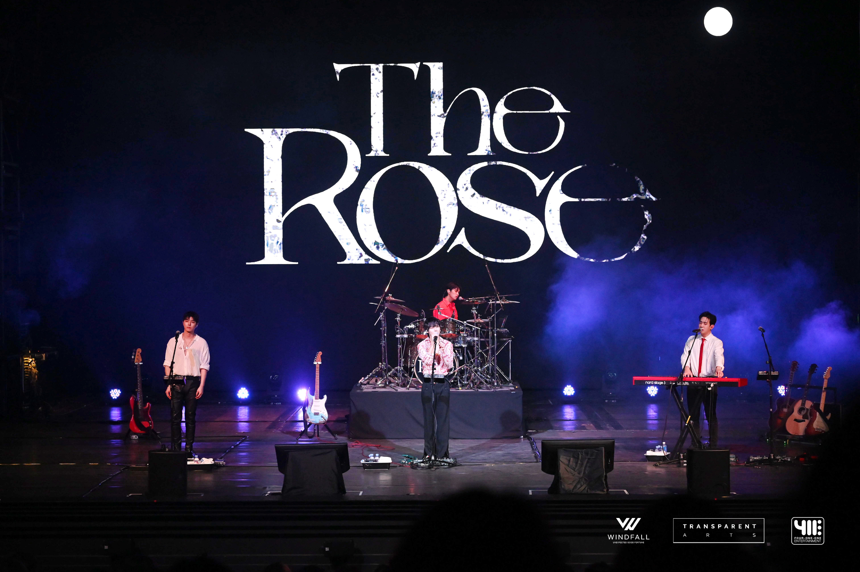 มันส์สมการรอคอย! 4 ศิลปินหนุ่ม “The Rose” ระเบิดความสนุกกับคอนเสิร์ตแรก ...