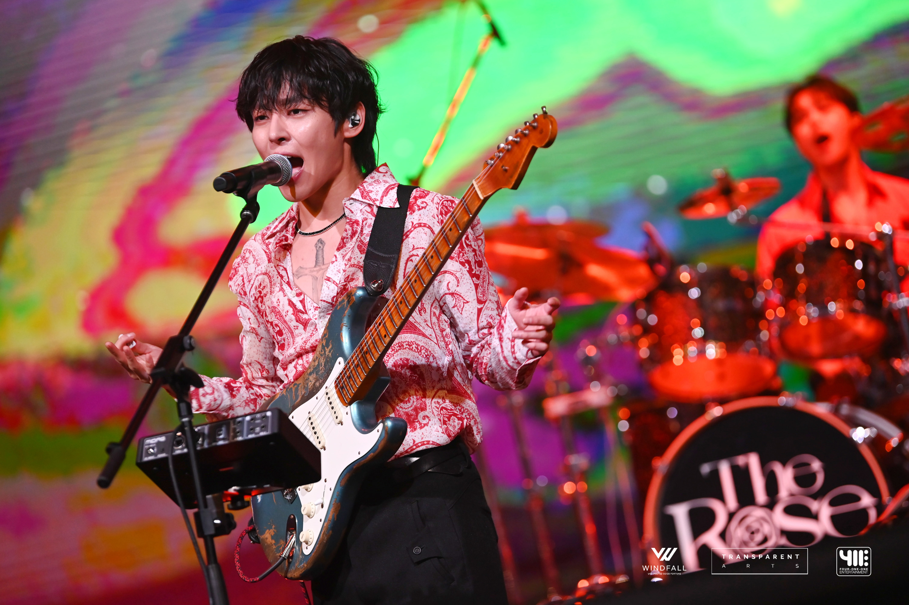 มันส์สมการรอคอย! 4 ศิลปินหนุ่ม “The Rose” ระเบิดความสนุกกับคอนเสิร์ตแรก ...